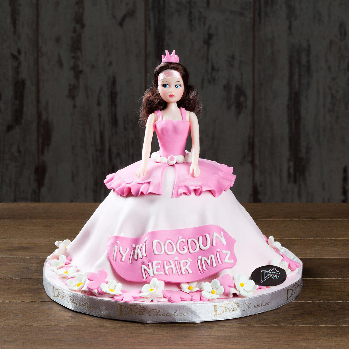 Barbie Ozel Pasta — Liva Pastacılık